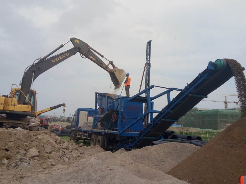 Vehicle-mounted Small Mobile Sand-making Machine - Eastman Rock Crusher